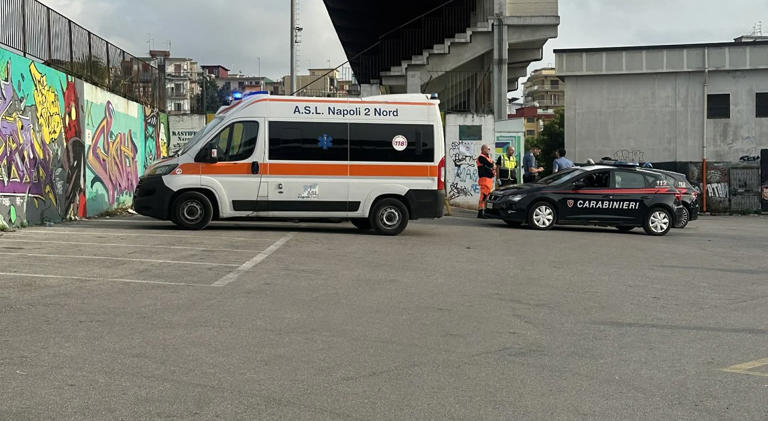 Marano, cadavere ritrovato nello stadio comunale: indagano i carabinieri