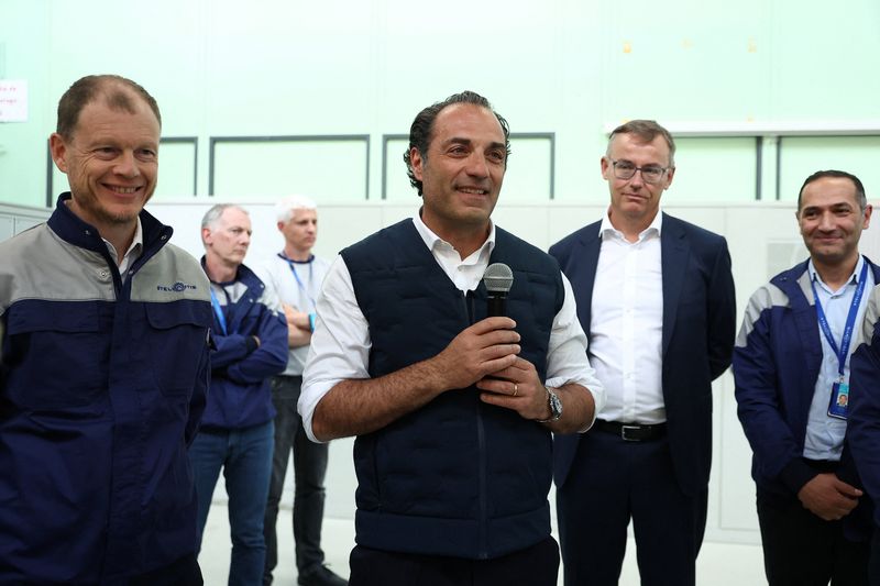 Stellantis will build 2 million cars on new STLA One platform by 2035 ...