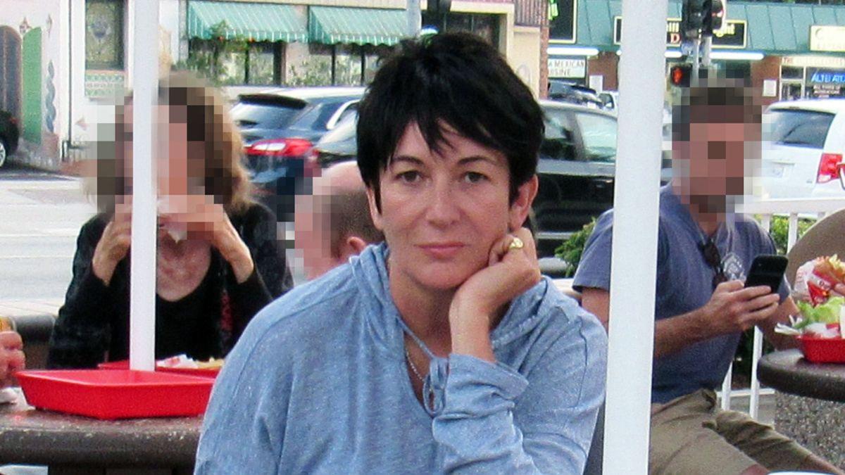 Donald Trump brings Ghislaine Maxwell into revived $10 billion 'Wall ...