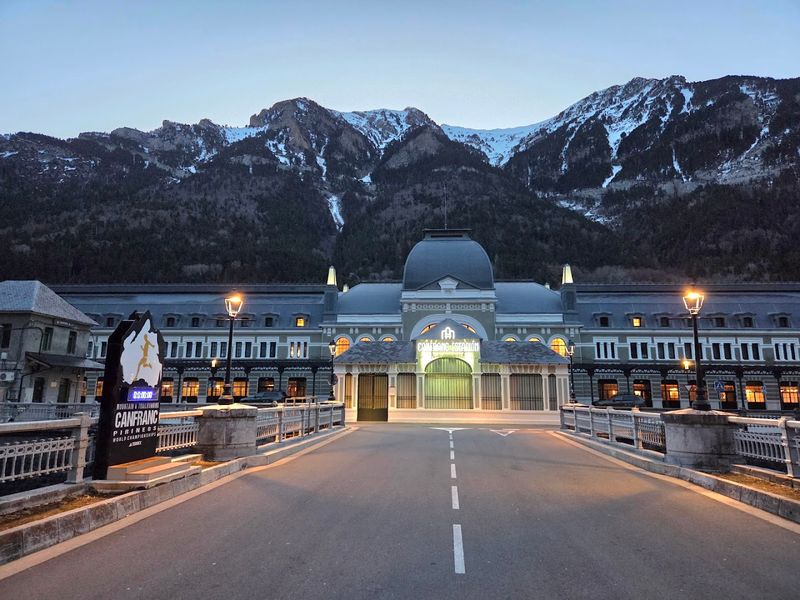 15 of the world’s most beautiful abandoned train stations