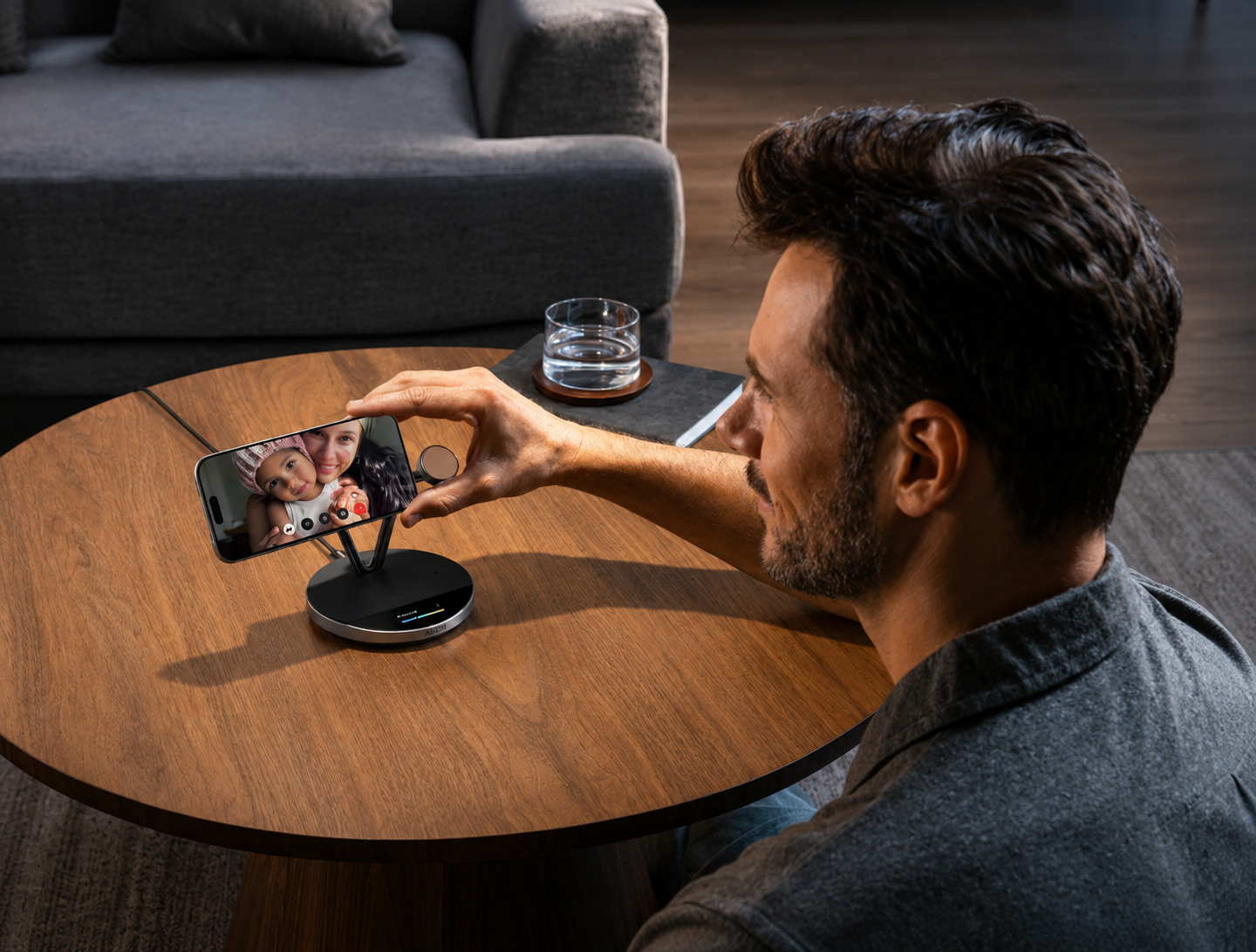 Review: Anker’s new charging stand might be the smartest charger yet (aff)