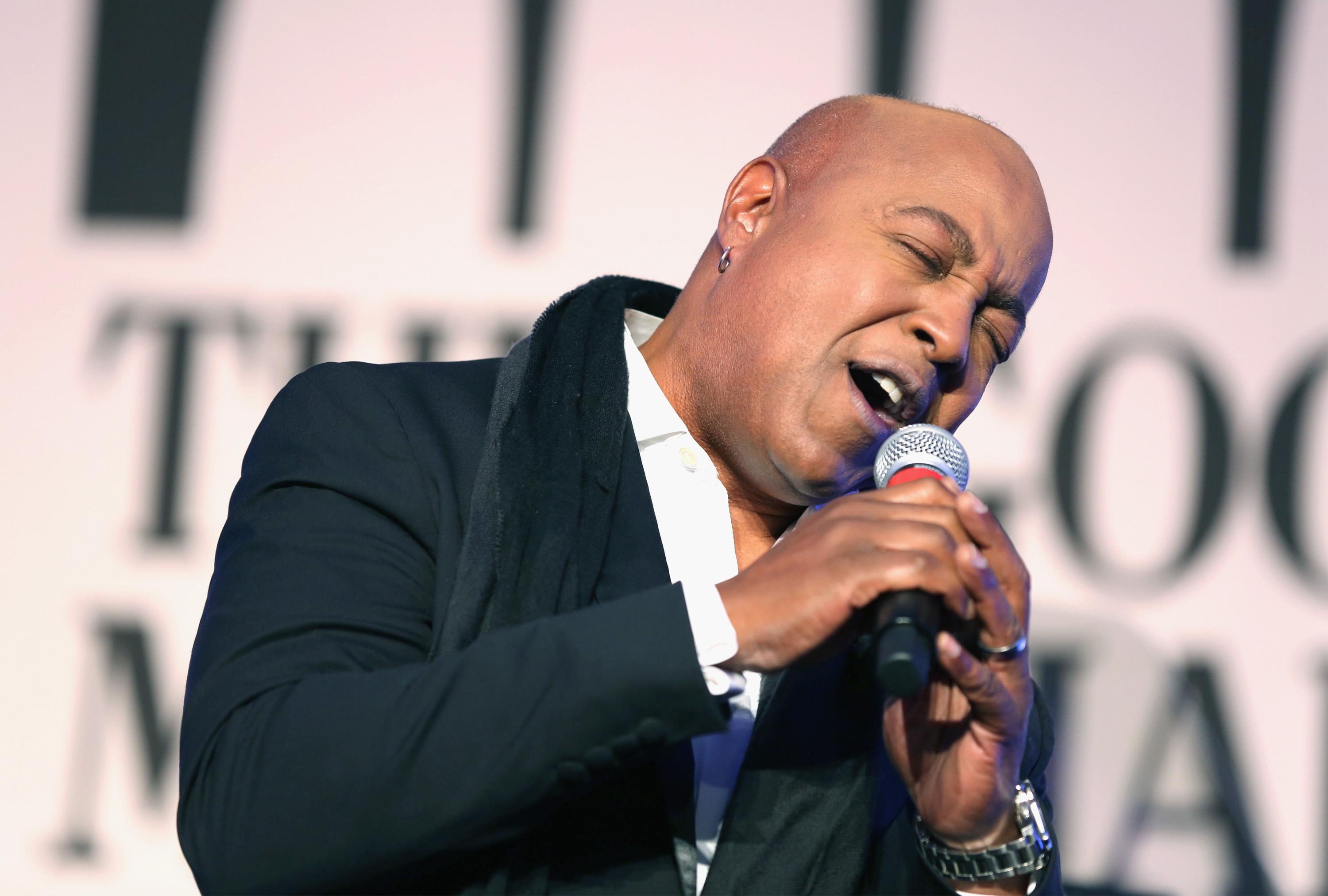 Peabo Bryson, Grammy winner behind 'A Whole New World,' suffers stroke