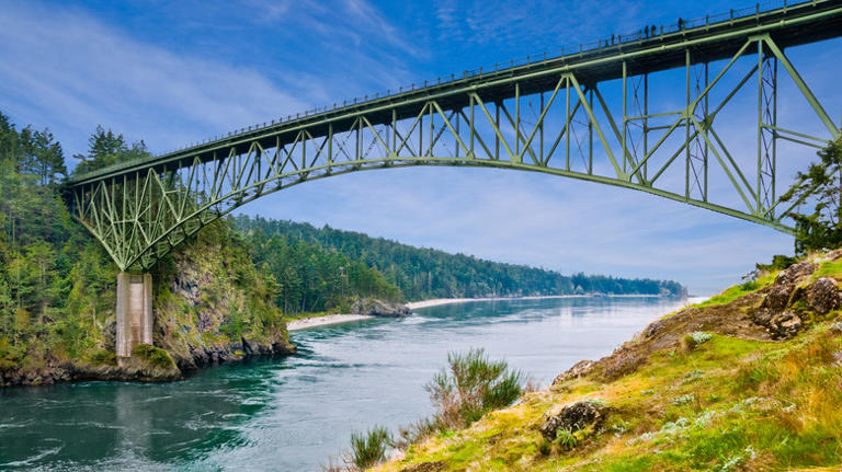 Washington's highest point on Fidalgo Island is a mountain beauty for ...