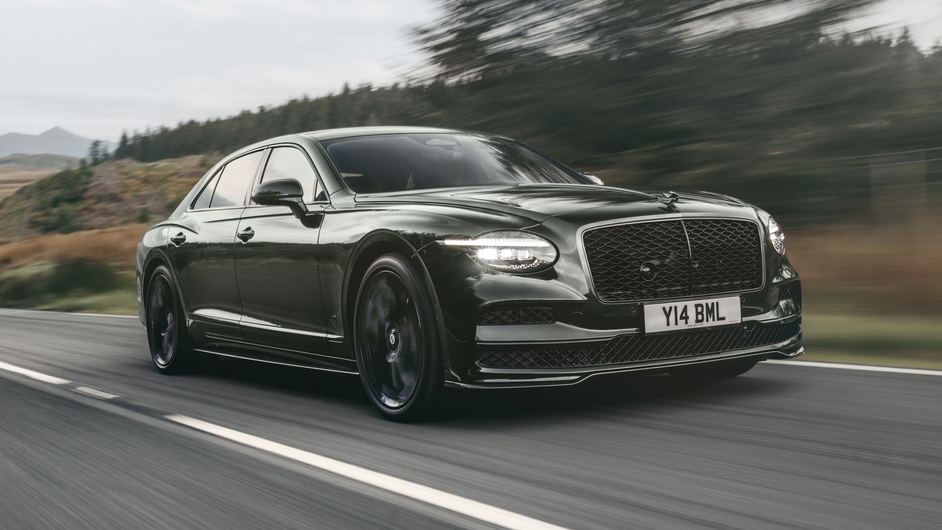 Stop press! Bentley has reintroduced single headlamps to its four-door ...