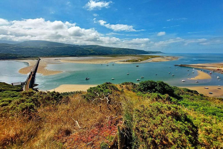 Beautiful North Wales town filled with classic seaside pleasures ...