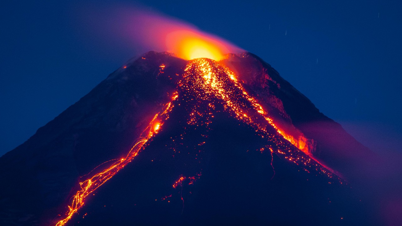 Mayon’s lava flows just crossed 132 straight days — the longest ...
