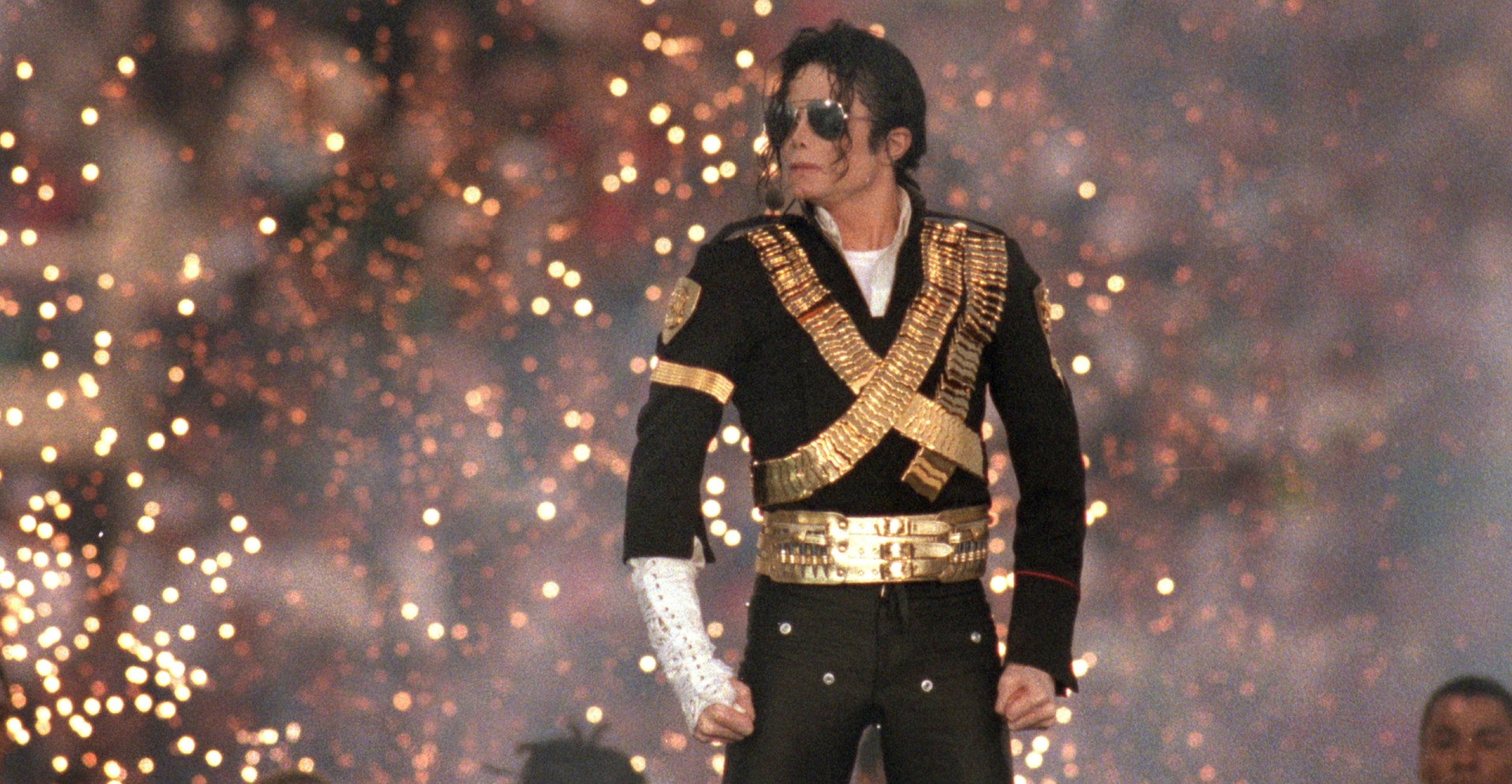 Legendary musicians and their unforgettable outfits