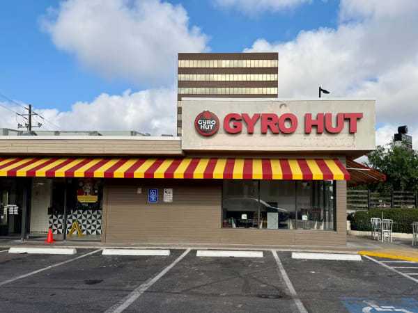Houston's street-style halal favorite takes over 3 former Halal Guys