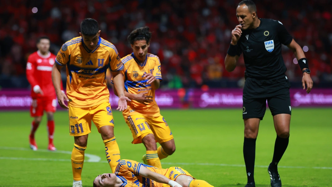Canada beats Uzbekistan but loses Flores to ACL injury
