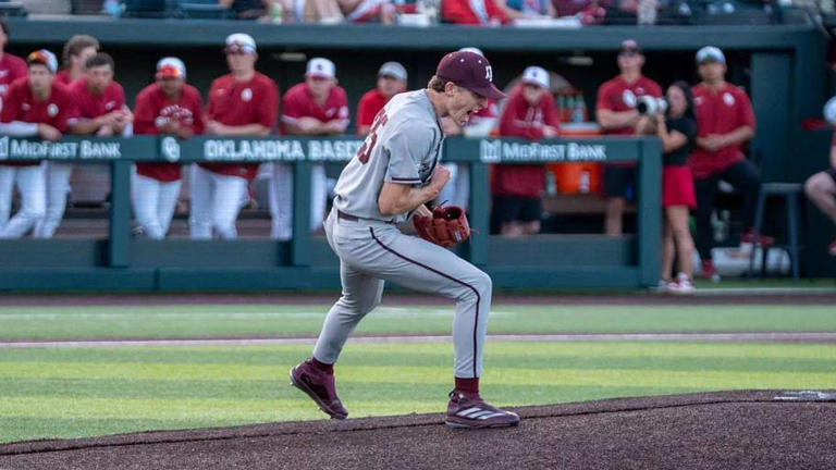 Texas A&M baseball makes decision on future with Jason Kelly