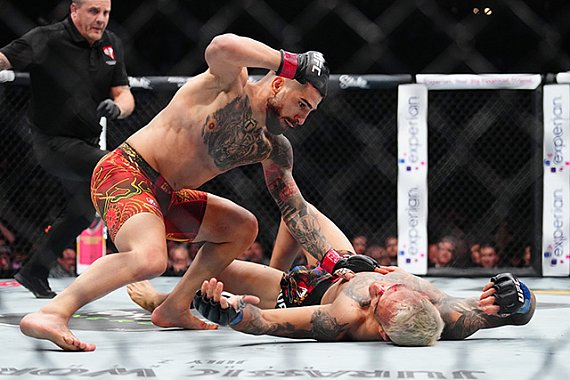 Ilia Topuria issues scathing response to Justin Gaethje's father