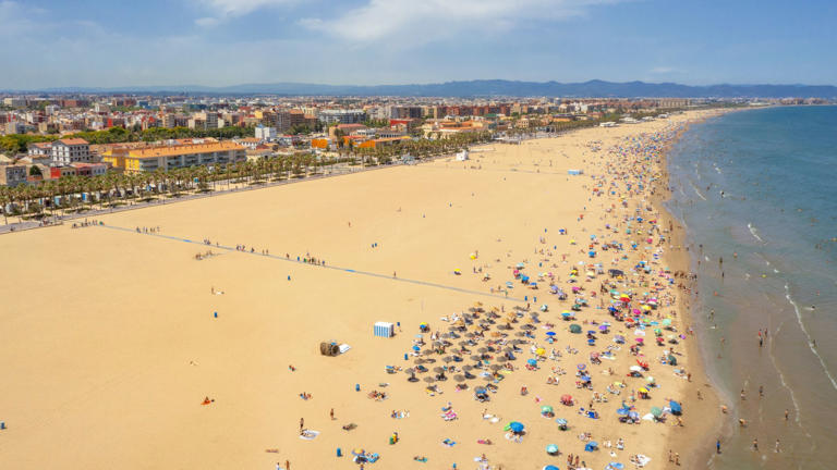 10 easy places to see the total solar eclipse 2026 from Spain's major ...