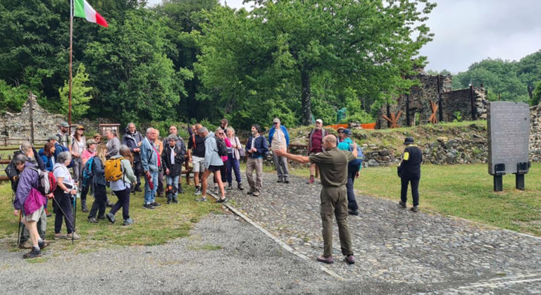 2 giugno, nell'Alessandrino 'Camminata bianca silenziosa' sotto la pioggia