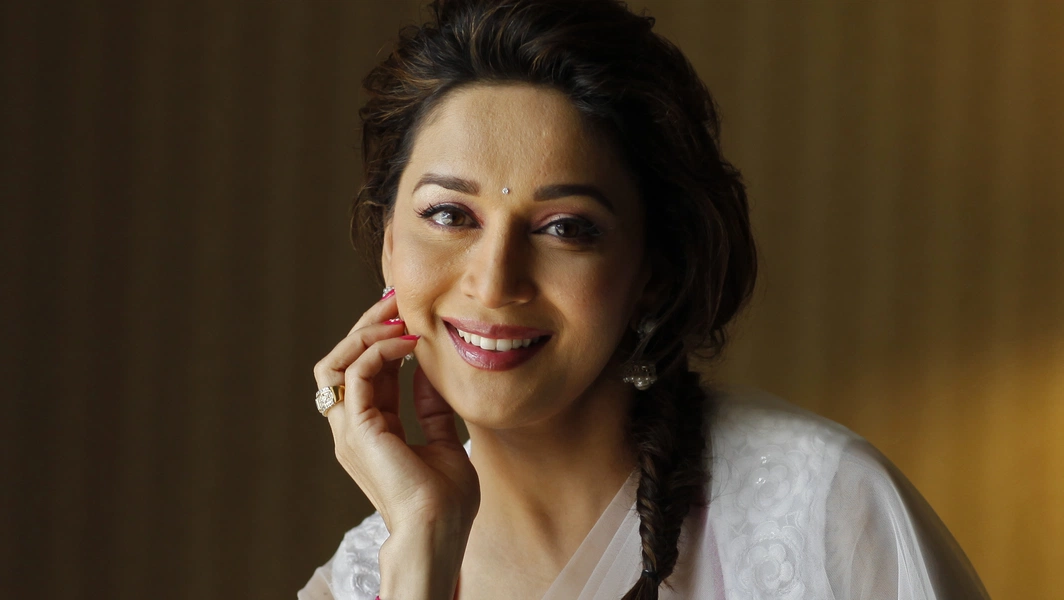 Madhuri Dixit recalls 'Devdas' scene, defends Aishwarya Rai