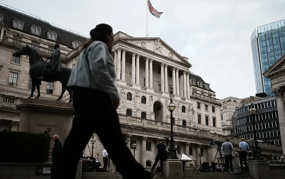 Telegraph outlines £100k savings strategies amid shifting rates