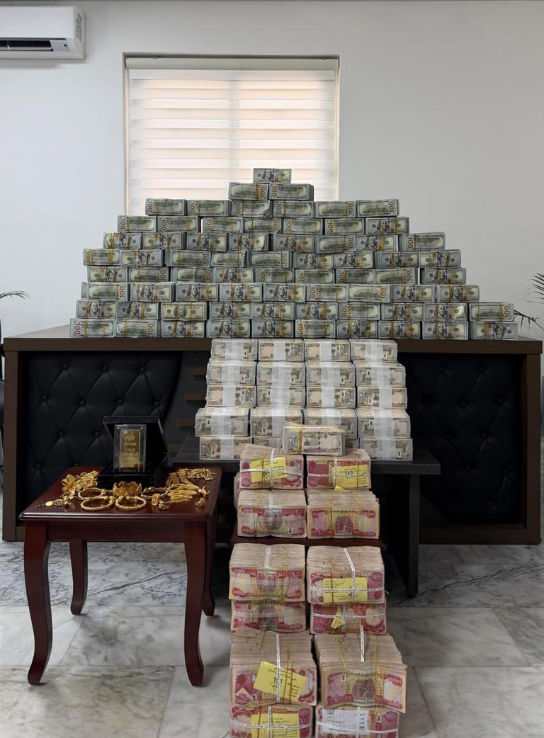 Iraq seizes $10m in cash in corruption probe into deputy oil minister