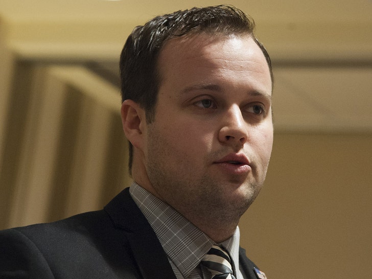 '19 Kids and Counting' star Josh Duggar transferred to federal medical ...