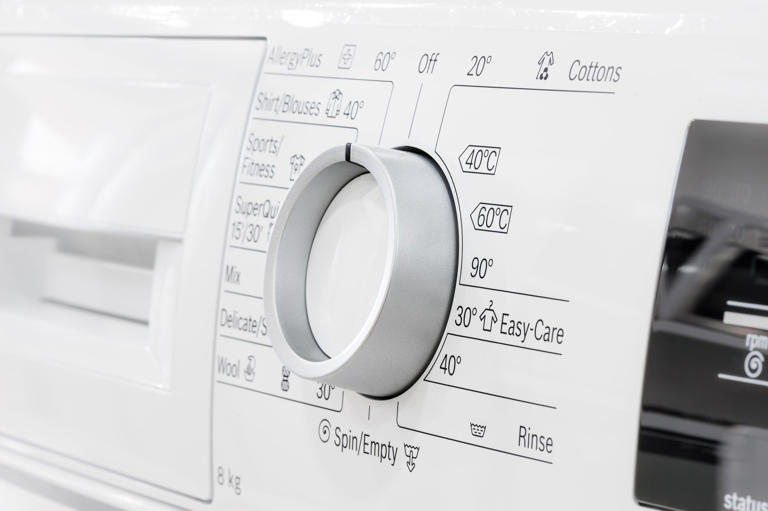 When should you use the heavy duty cycle on your washing machine? Here ...