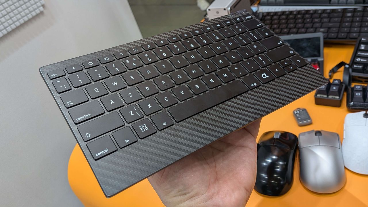 Today I've had two of the world's thinnest keyboards in my hands