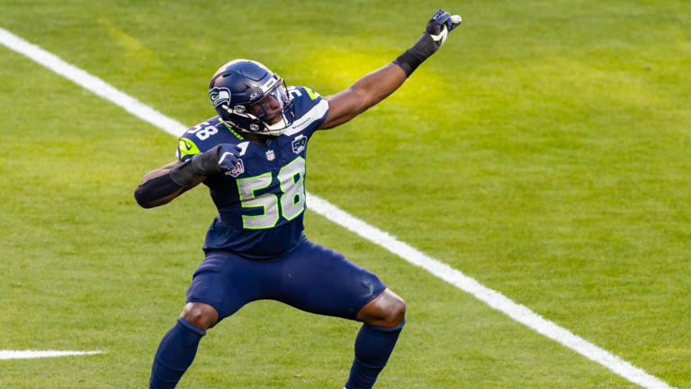 Seahawks, Derick Hall agree to three-year contract extension