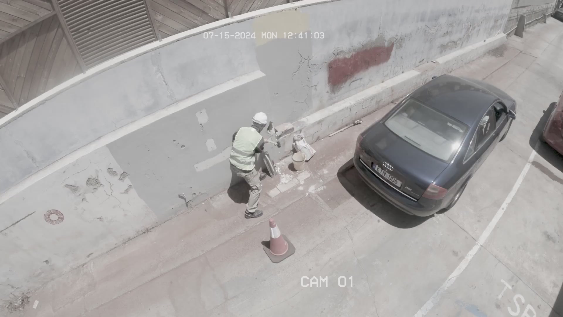 Unexpected headlight mishap: What will he do next?