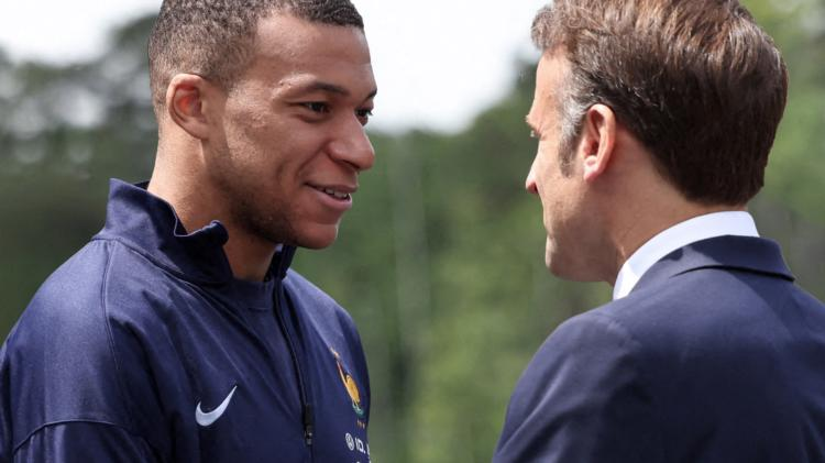 Avec « Mbappé, la diplomatie du ballon rond », France 5 décrypte l ...