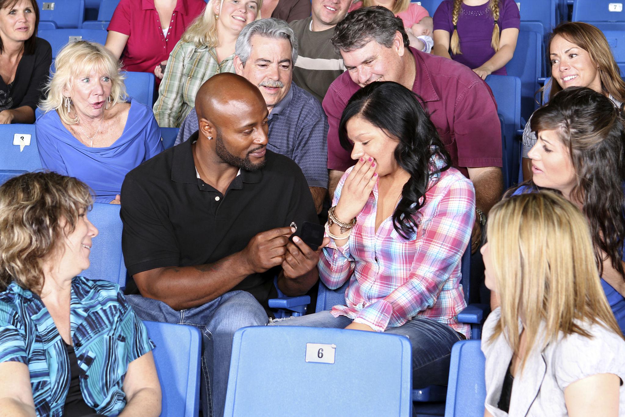 30 Cringiest Marriage Proposals Stories That Went Horribly Wrong