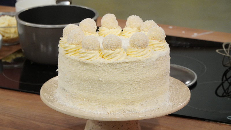 Irresistible torta de coco y dulce de leche