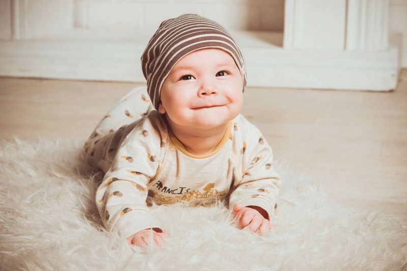 19 simple three letter girl names that feel distinct