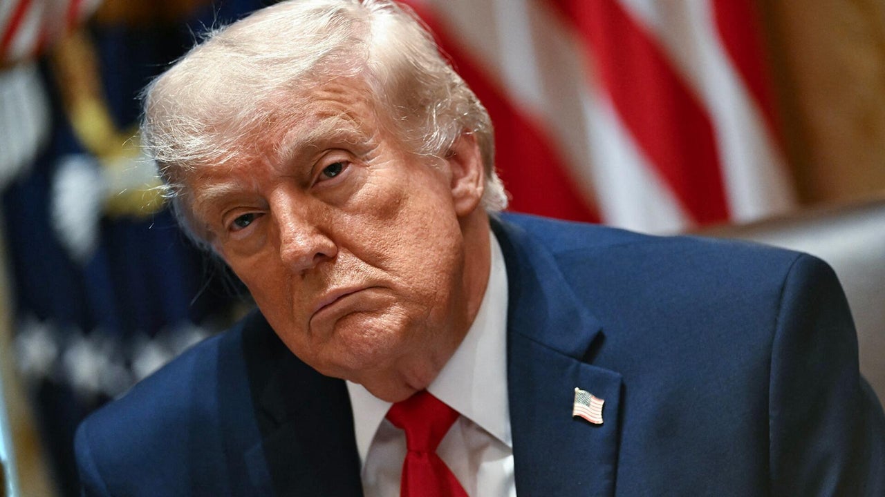 Trump signs AI executive order to give government early look at new models