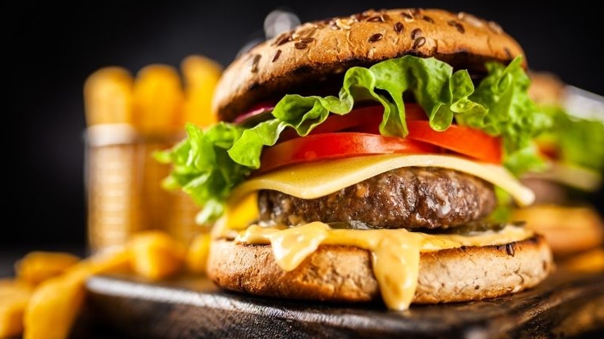 Fast-food cheeseburgers that give you the most for your money and ...