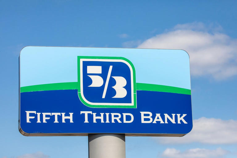 Michigan bank closures: See the list of 75 Comerica, Fifth Third ...