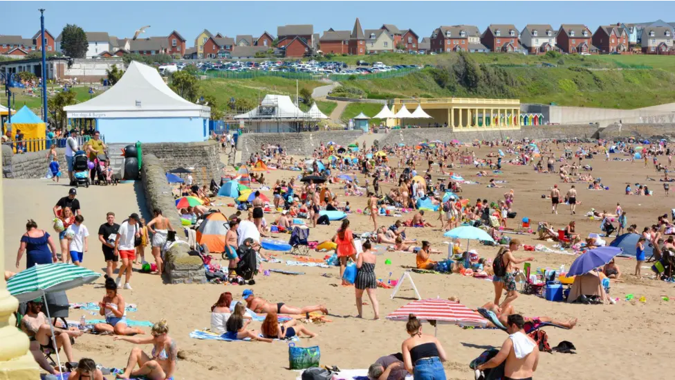 Boy, 17, has leg amputated after Barry Island stabbing