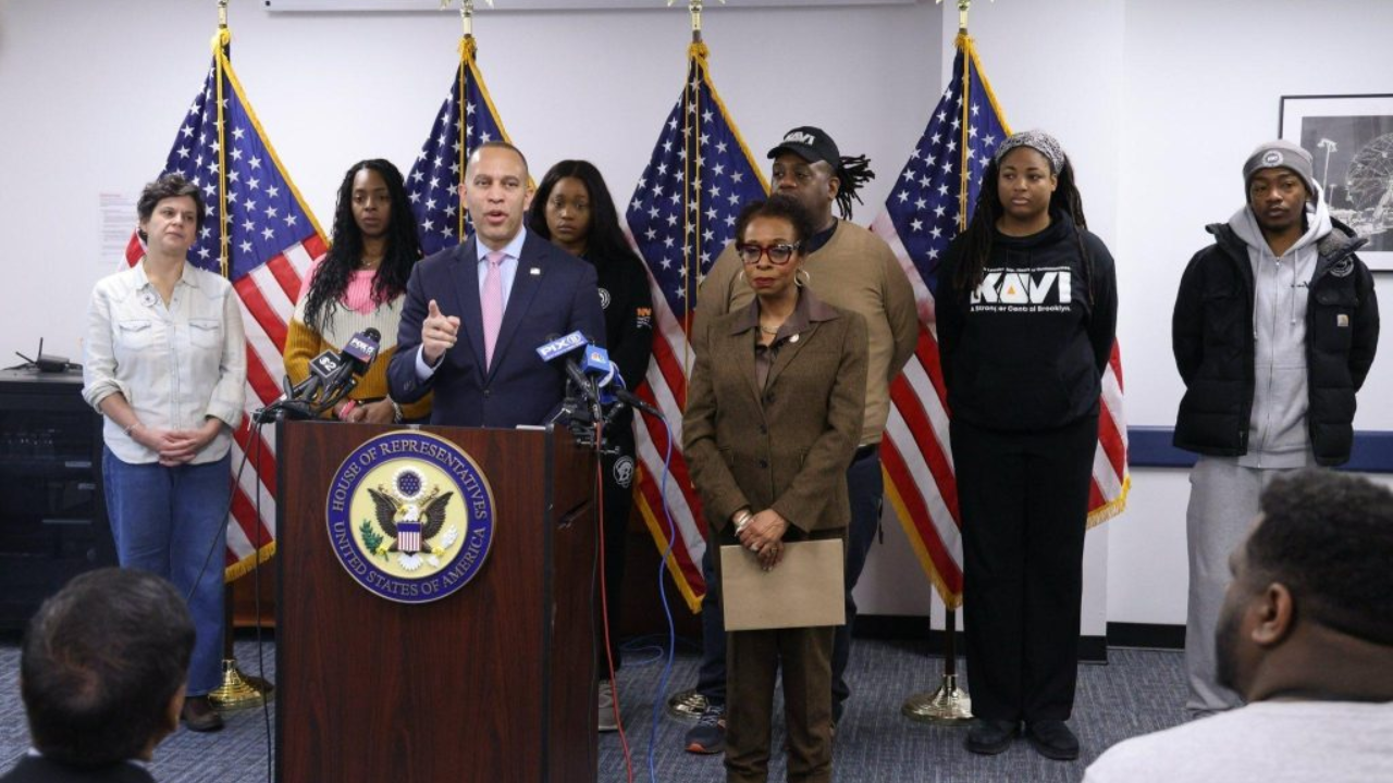 Hakeem Jeffries and NAACP demand athletes boycott SEC states that strip ...