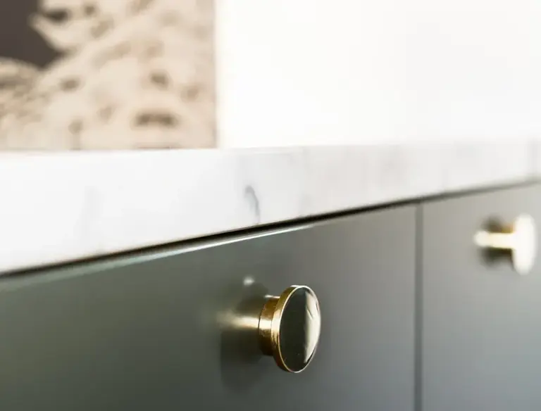 Quiet luxury or fast fashion? 6 decor choices that instantly give away ...