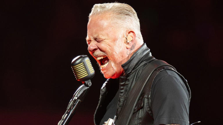 Watch Metallica tear through Creeping Death and King Nothing during ...