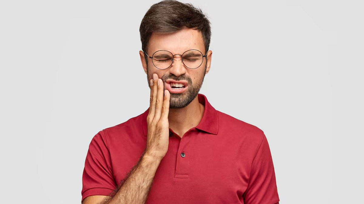 Long-term side effects of tooth extraction: Here is what a dentist ...