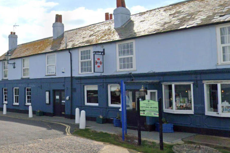 'Coming soon': Ferryboat Inn closes after being sold to new owners with ...