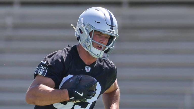 Bowers gives praise to new Raiders QB Fernando Mendoza
