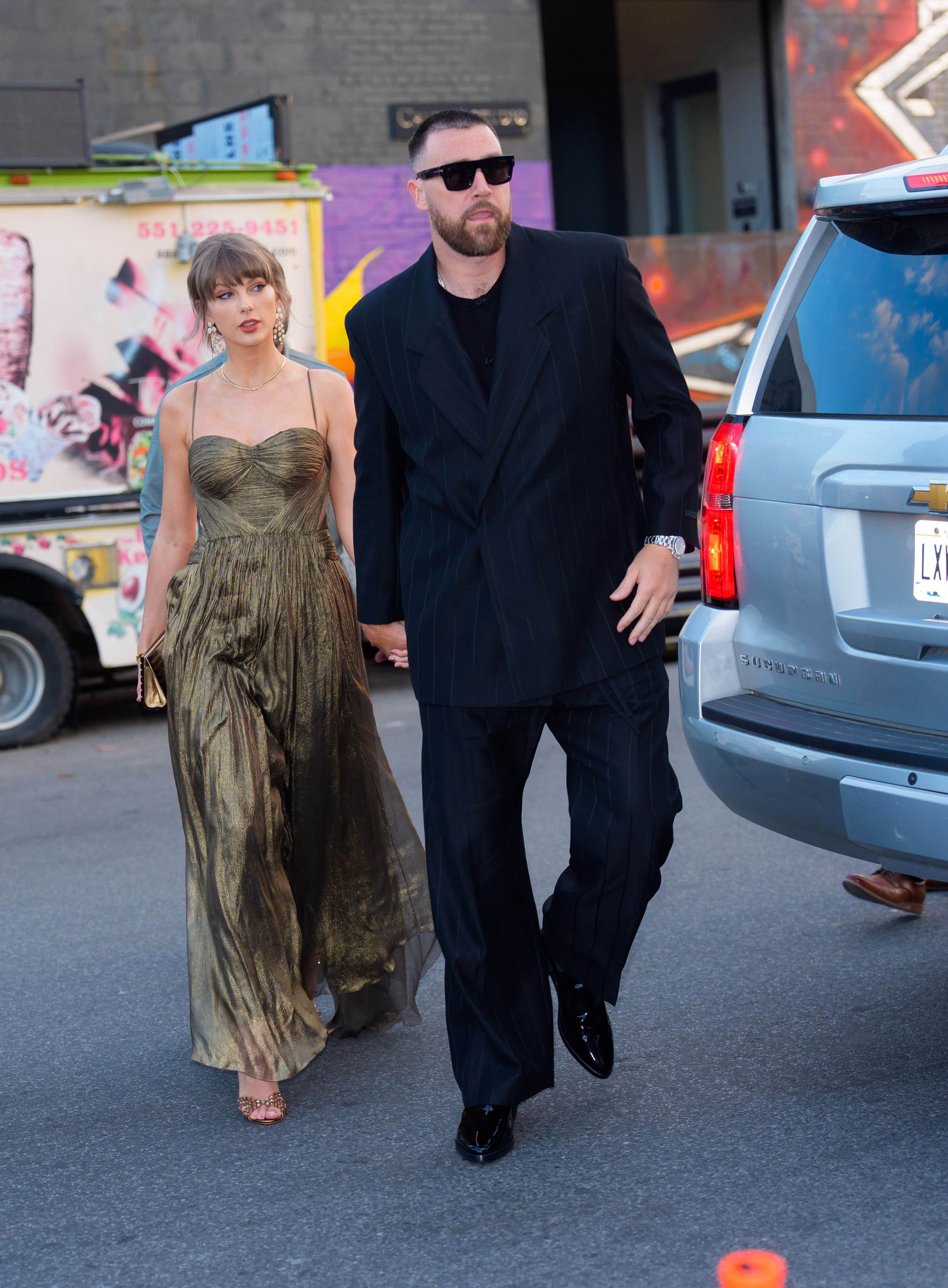 Taylor Swift and Travis Kelce’s pal gives cryptic answer about wedding ...