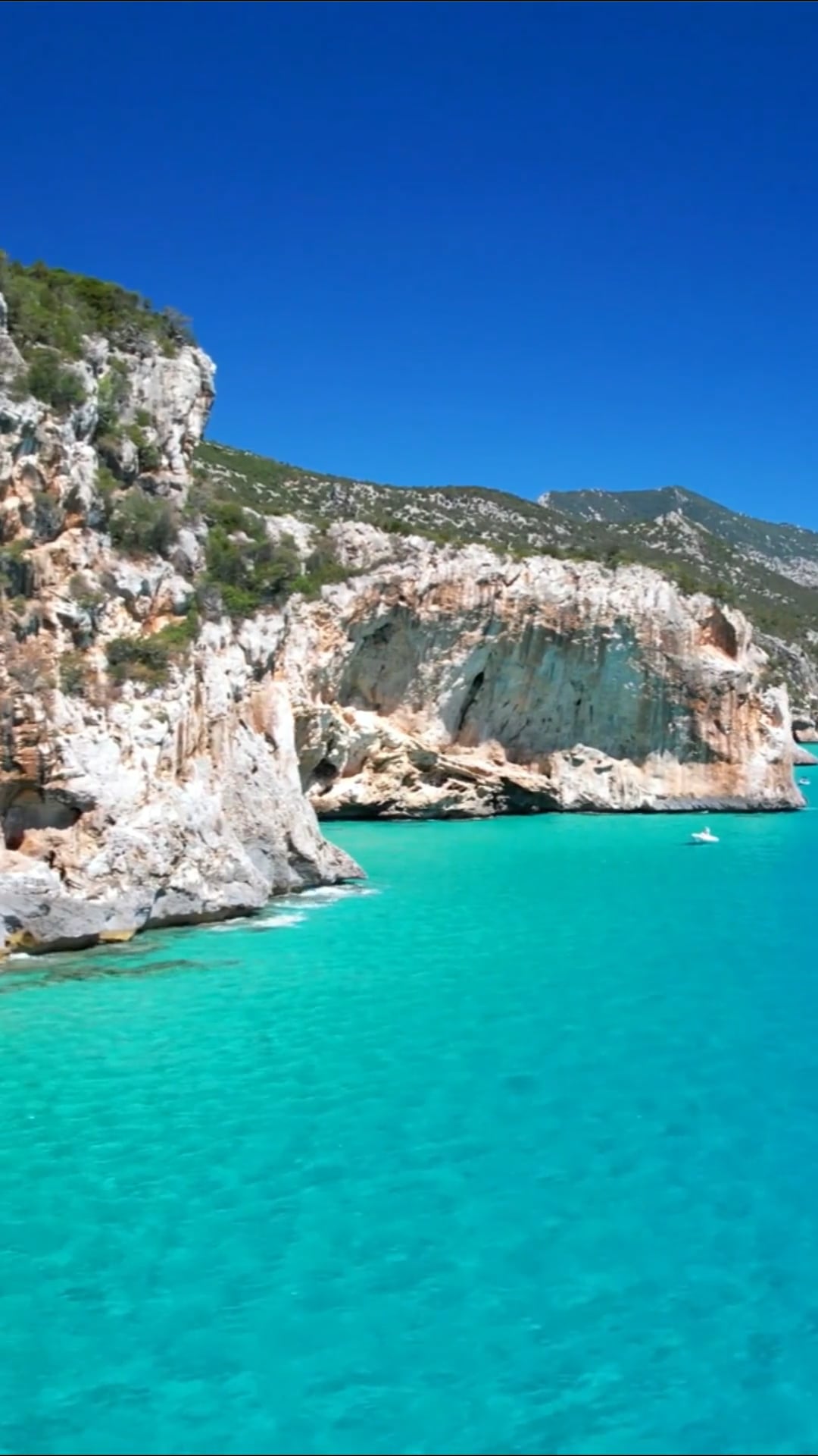 Drone flight over Sardinia's Cala Luna: Stunning seascapes revealed