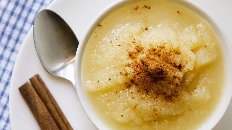 14 uses for a jar of applesauce