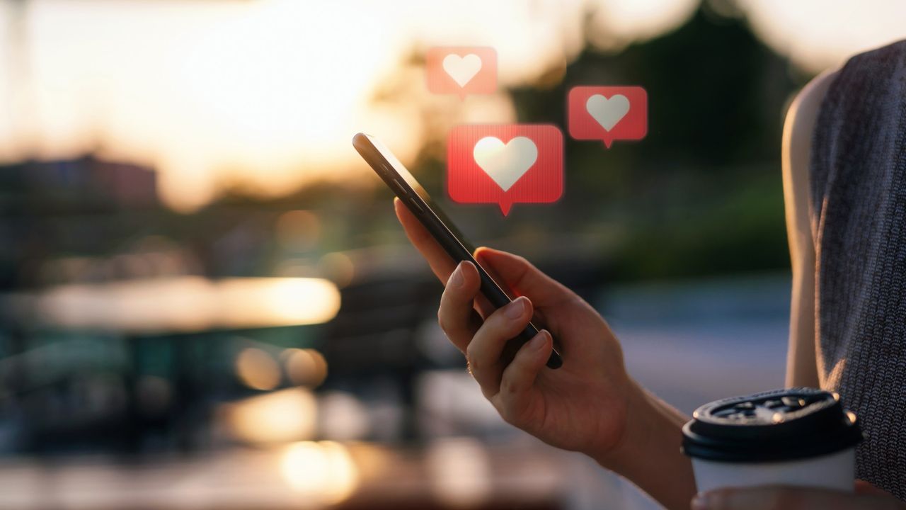 How dating apps are fighting swipe fatigue