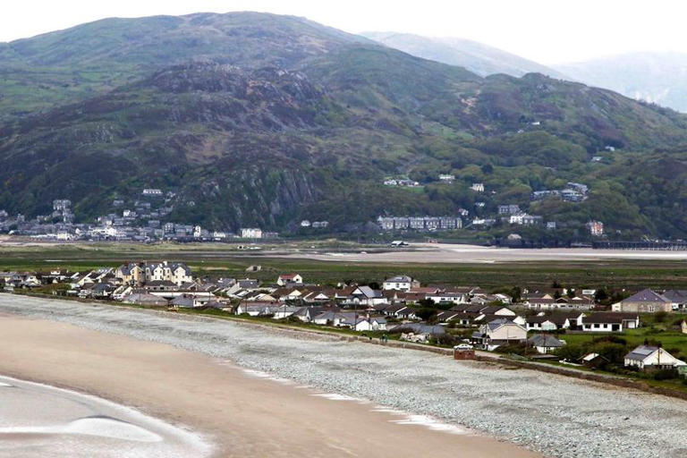 Beautiful North Wales town filled with classic seaside pleasures ...