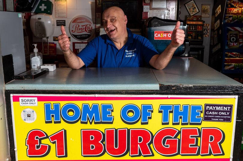Seaside town bar with £1 burgers people will wait over an hour for