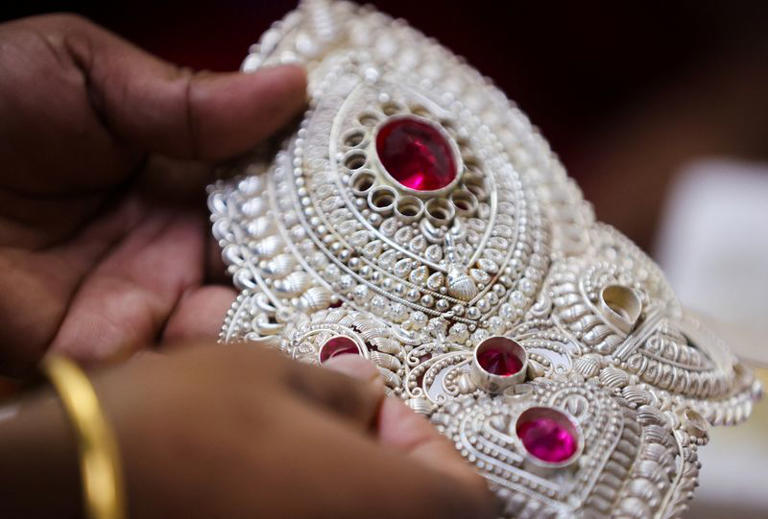 India tightens silver import rules, mandates prior approval