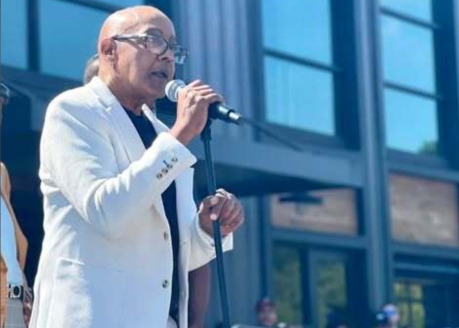 Greenville native Peabo Bryson suffers stroke, under medical care