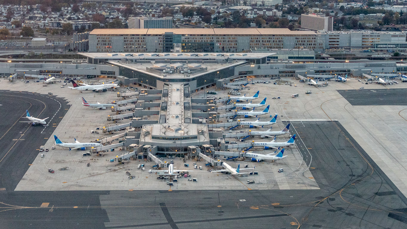 Newark Airport leads Northeast in most on-time flights