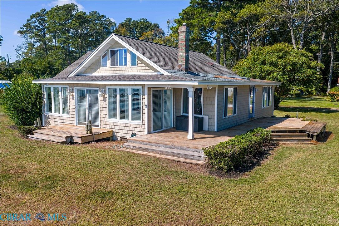 Amazing 1940 cottage in Deltaville, Virginia, with breathtaking ...