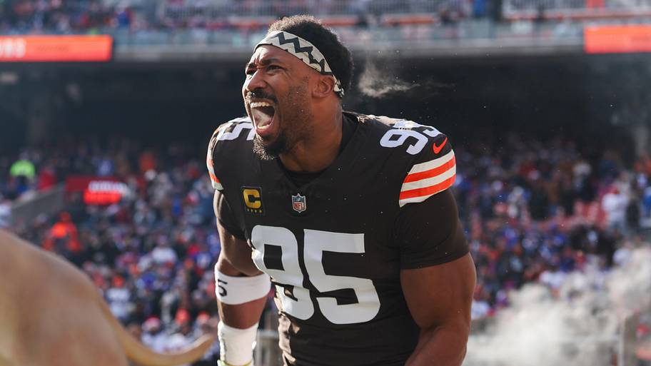 SI:AM | Myles Garrett, AJ Brown trades shake up NFL landscape